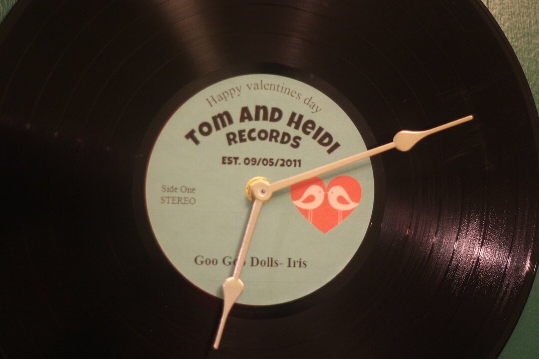 Wedding Anniversary Your Song Record Clock Personalised - Etsy
