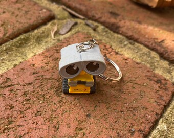 Wall E Keychain - Etsy