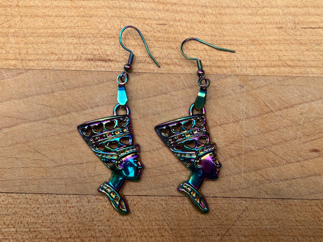 Iridescent Rainbow Queen Drop Dangle Earrings - Etsy