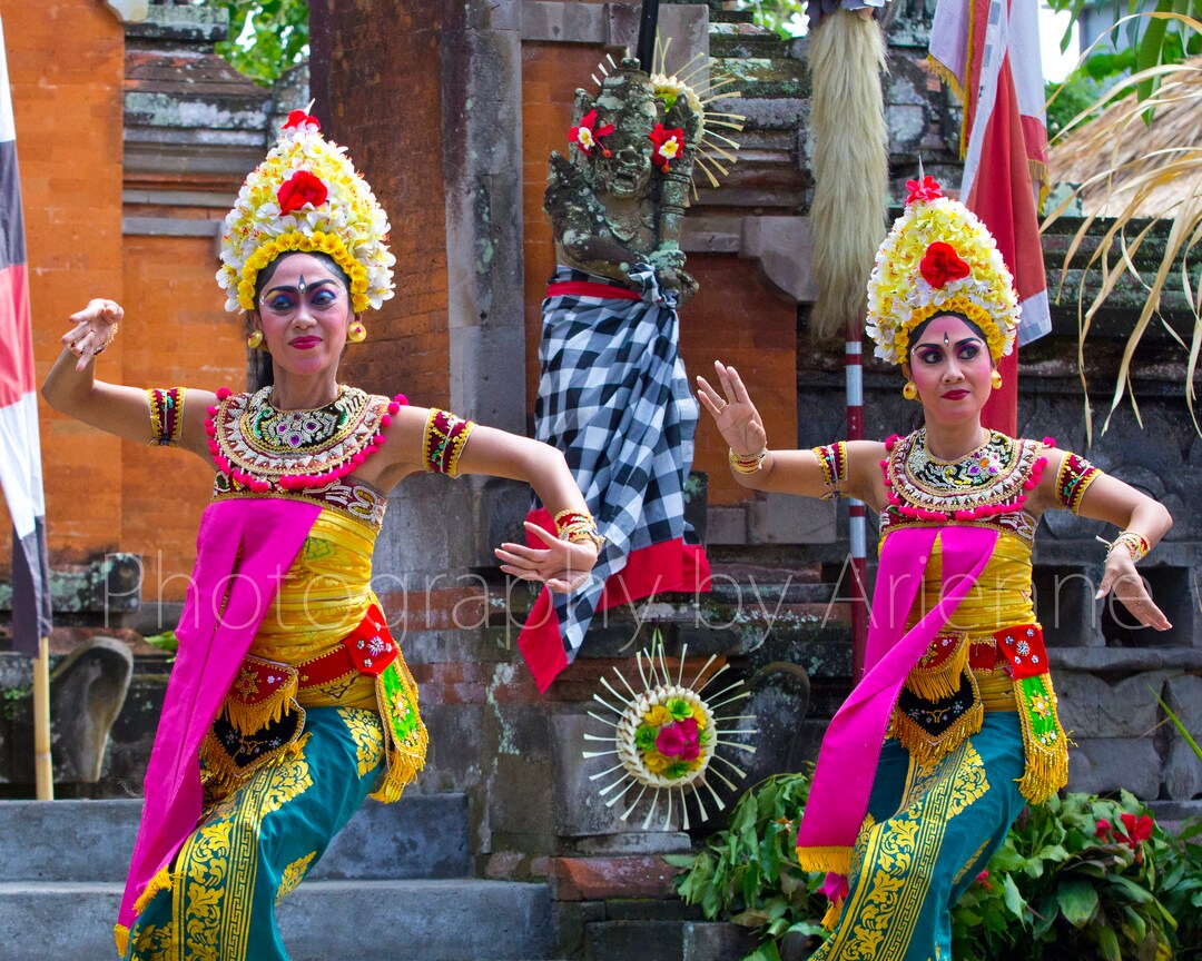 Women in Barong Dance - Etsy