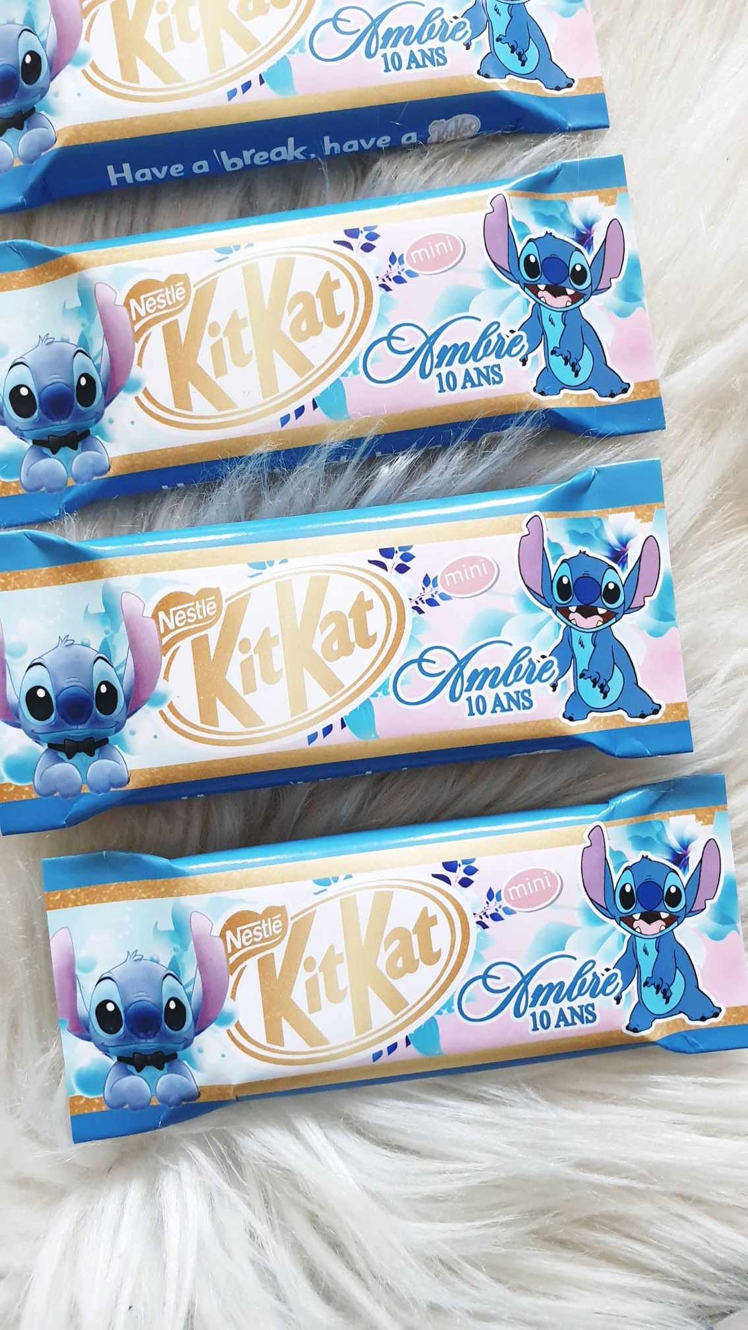 Mini Kit Kat personnalisé thème au choix ,anniversaire , mariage , baby ...