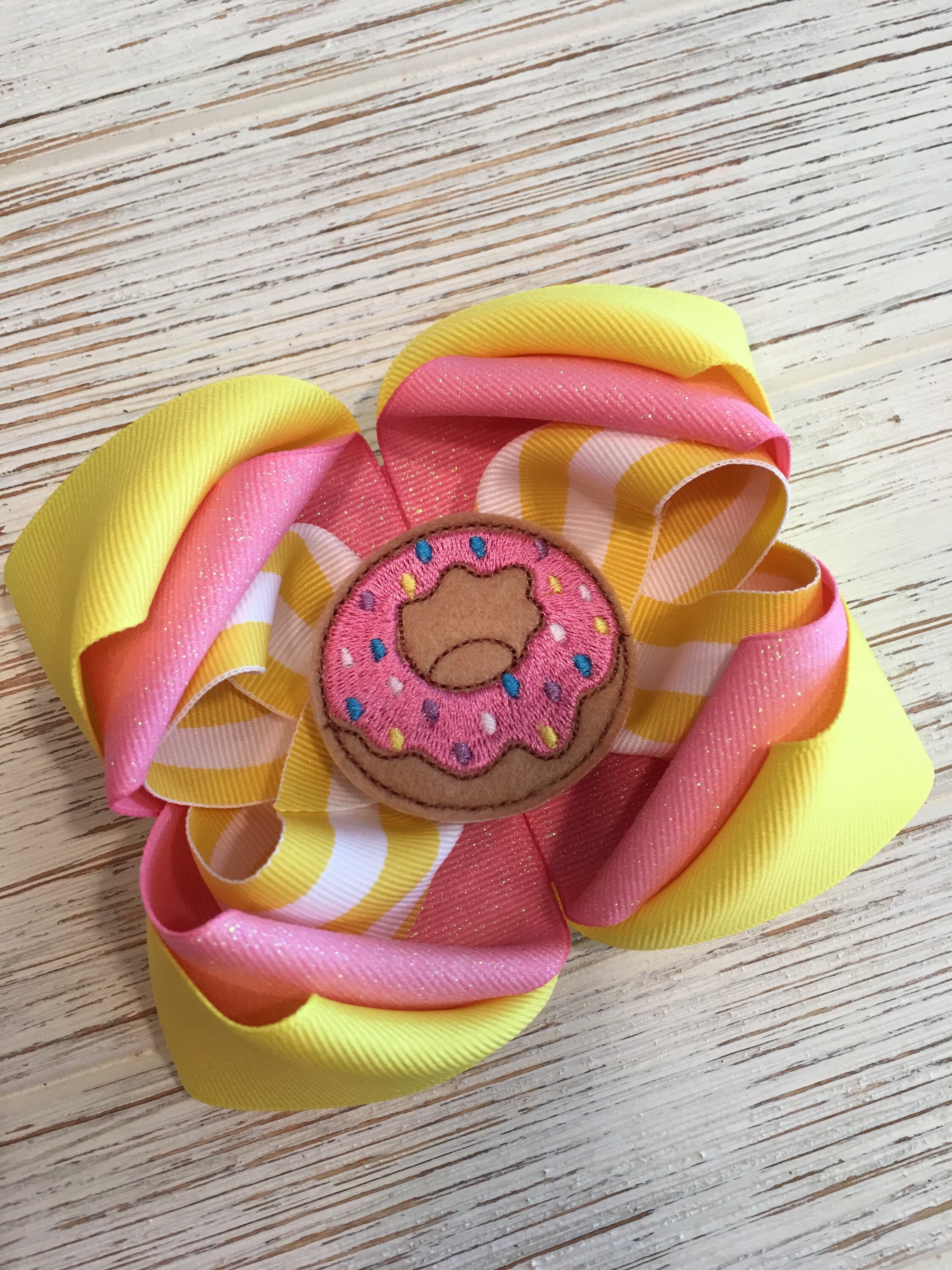 Made to Match Ricrac & Ruffles Donut Diva Hair Bow, Donut Diva Hairbow ...