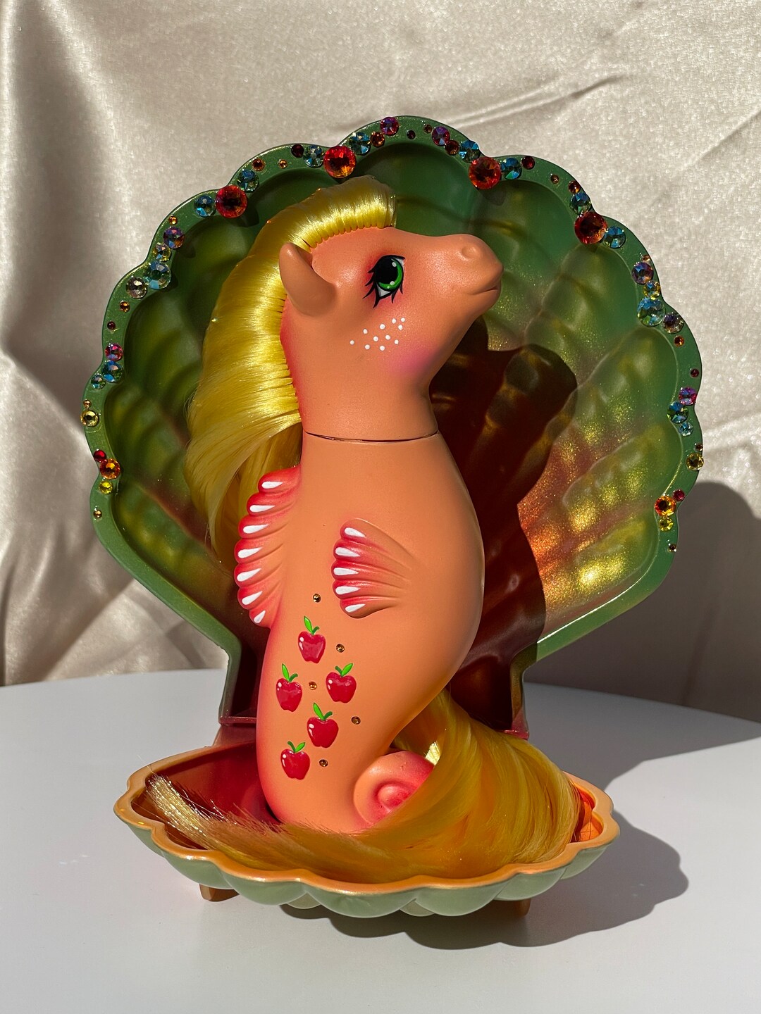 My Little Pony Sea Pony APPLEJACK Comes With Conch Shell and Lots of ...