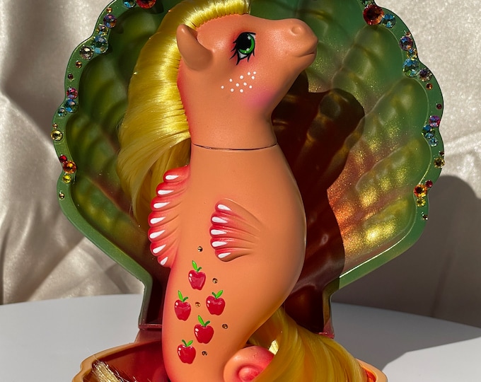 My Little Pony Sea Pony ** APPLEJACK ** Comes With Conch Shell and Lots ...