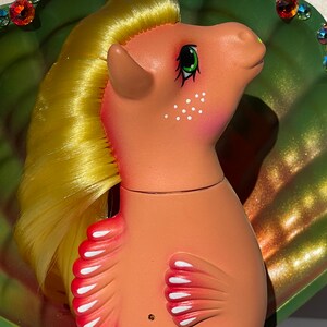 My Little Pony Sea Pony APPLEJACK Comes With Conch Shell and Lots of ...