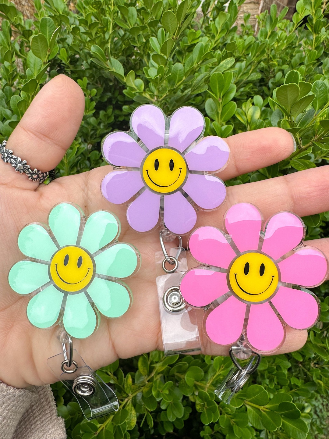 Happy Flower Badge Reels, Retro Style, Floral Badge Reels, Daisys ...