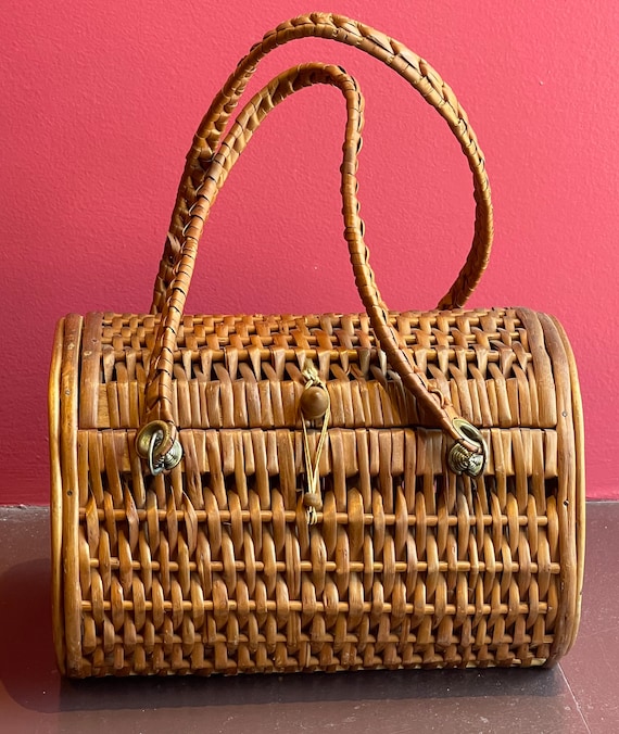 A Vintage Wicker Purse From the 1970’s - Gem