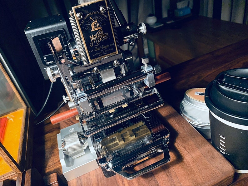 Express Shipping - Vintage Style - Laser Locator - Hand Operated Hot ...