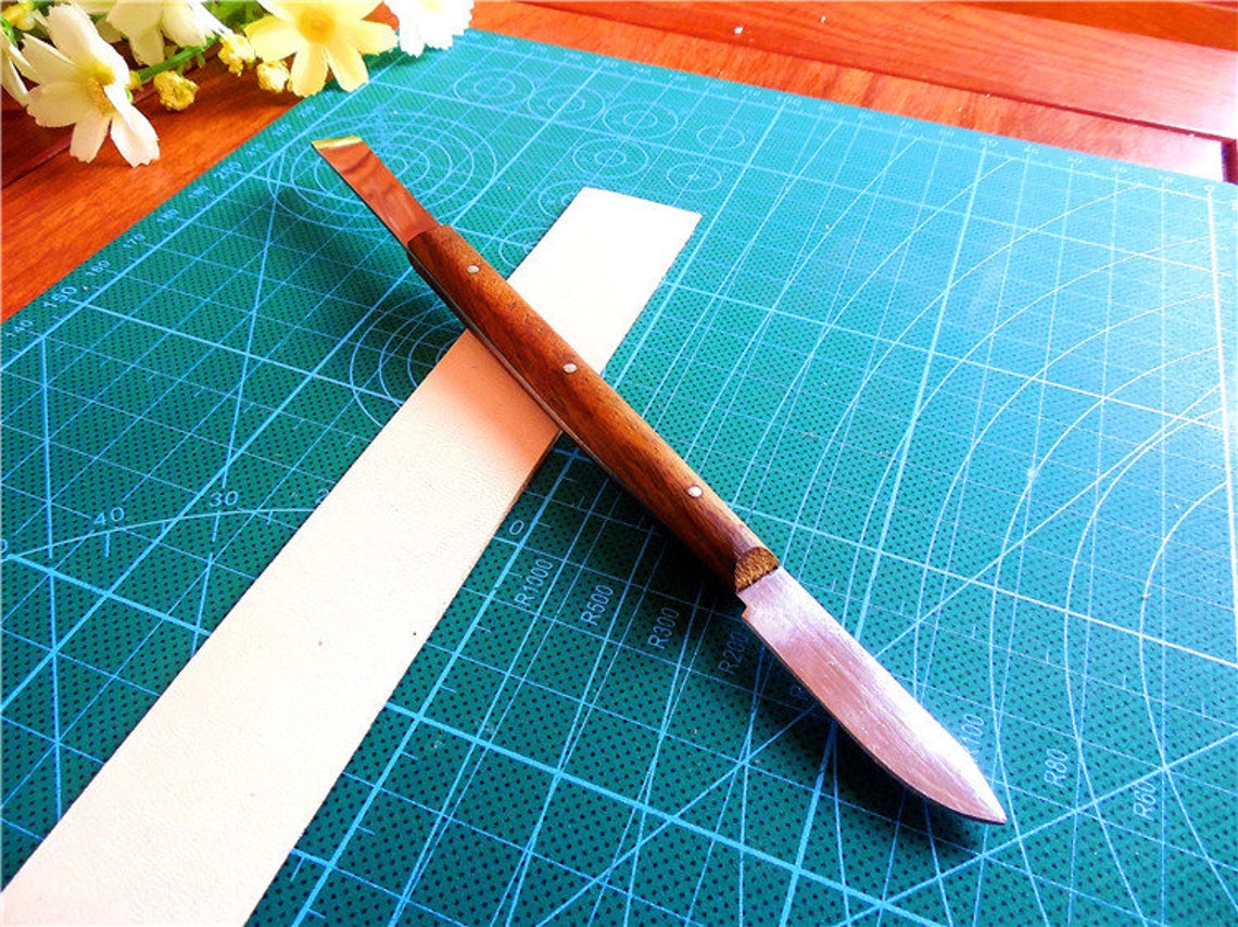 Leather Craft - Oil Sticks Side Oil Pen Wiping the Oil Rod Edge of the ...
