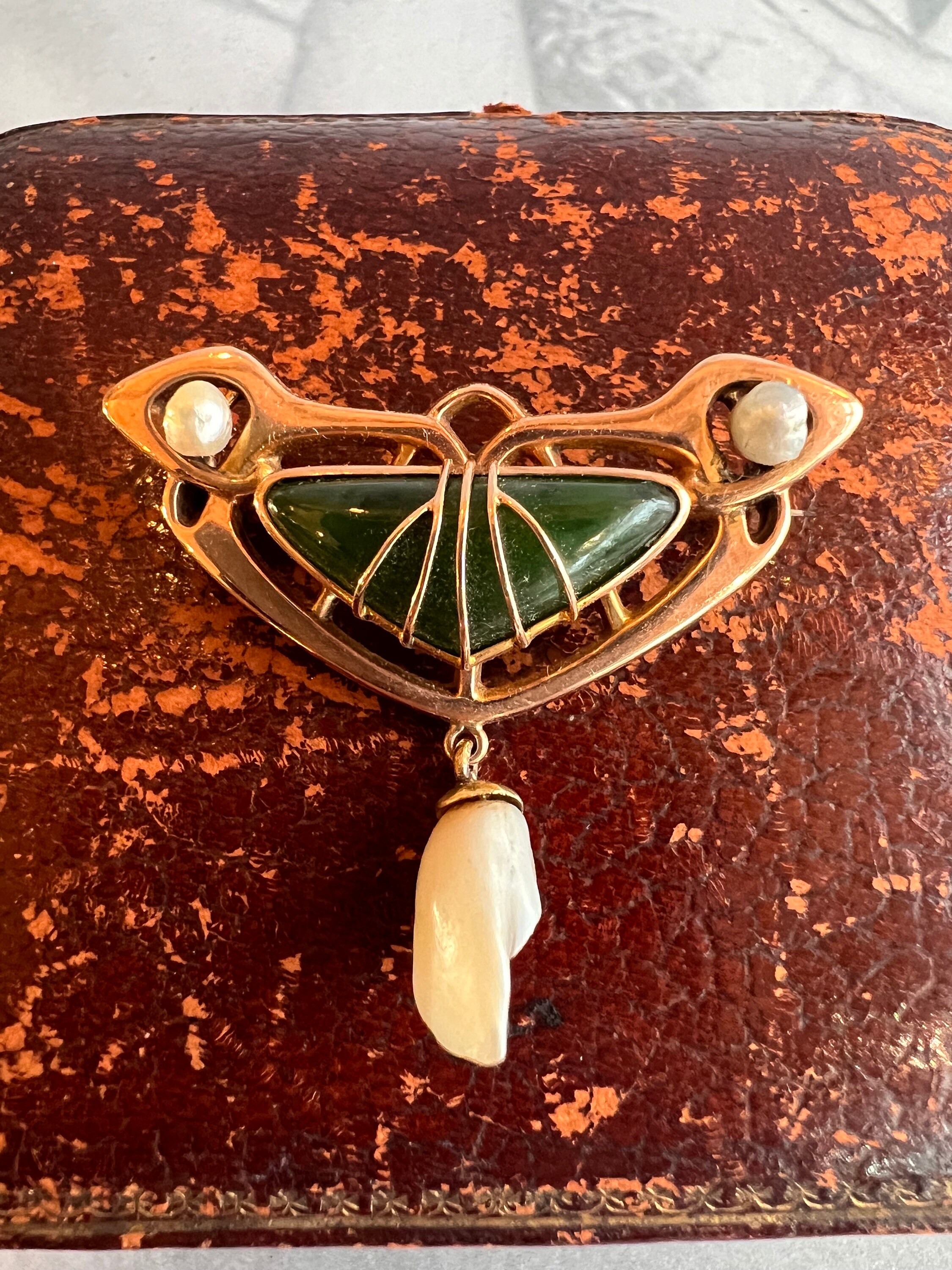 Murrle Bennett 9ct Jade & Pearl Brooch - Etsy