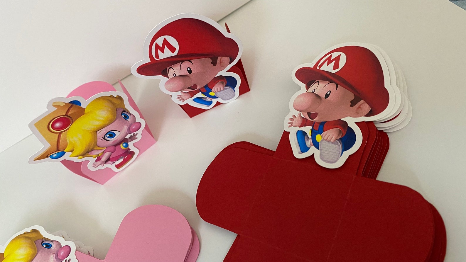 Baby Super Mario Cake Pops Holder Mario Ferrero/truffles - Etsy