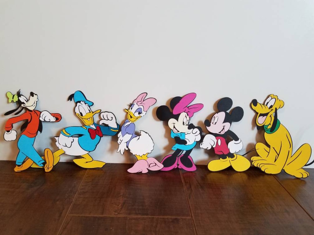12-15 Inches Mickey Mouse Clubhouse Standee, Mickey, Minnie, Daisy ...