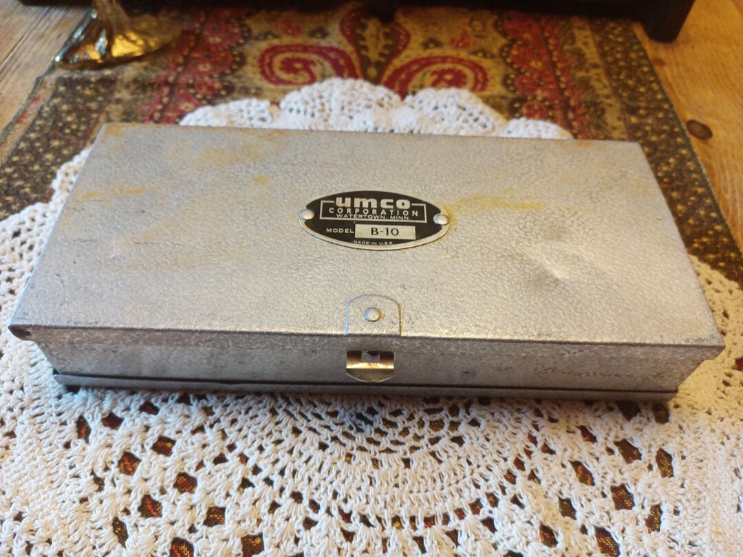 Vintage Umco Metal Box - Etsy