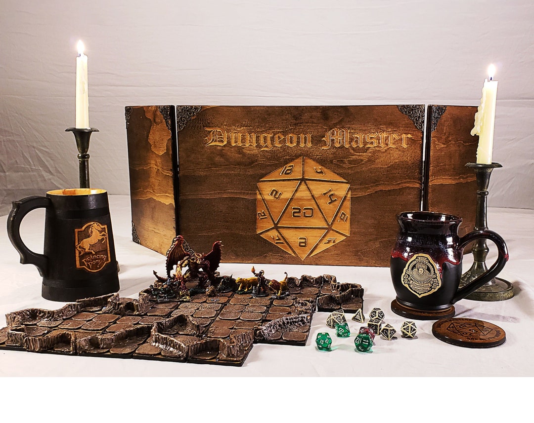 Wooden D20 Dungeon Master Theme With Magnetic Plates - Etsy
