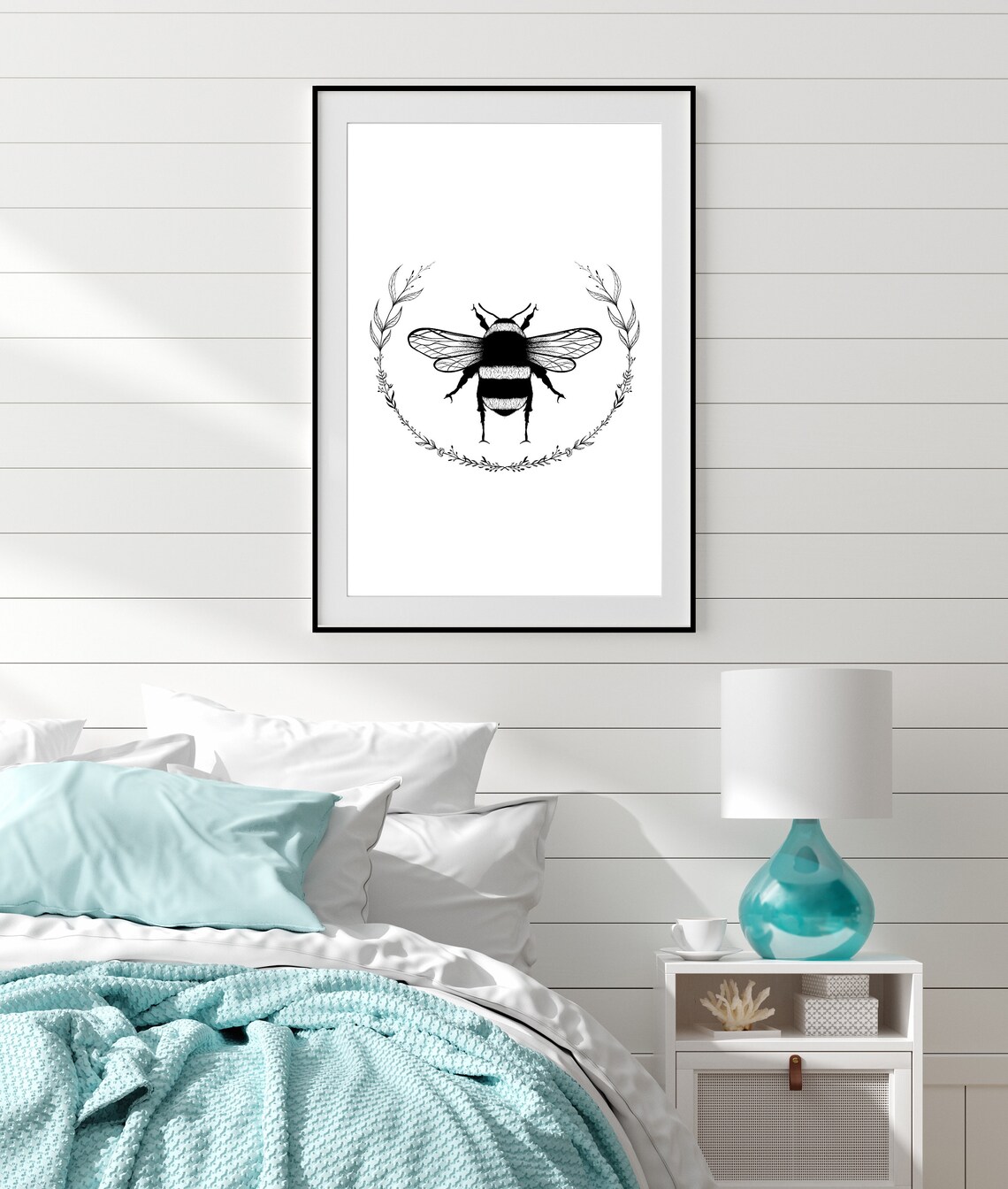 Bee Art Print Bee Decor Printable Wall Art Instant - Etsy