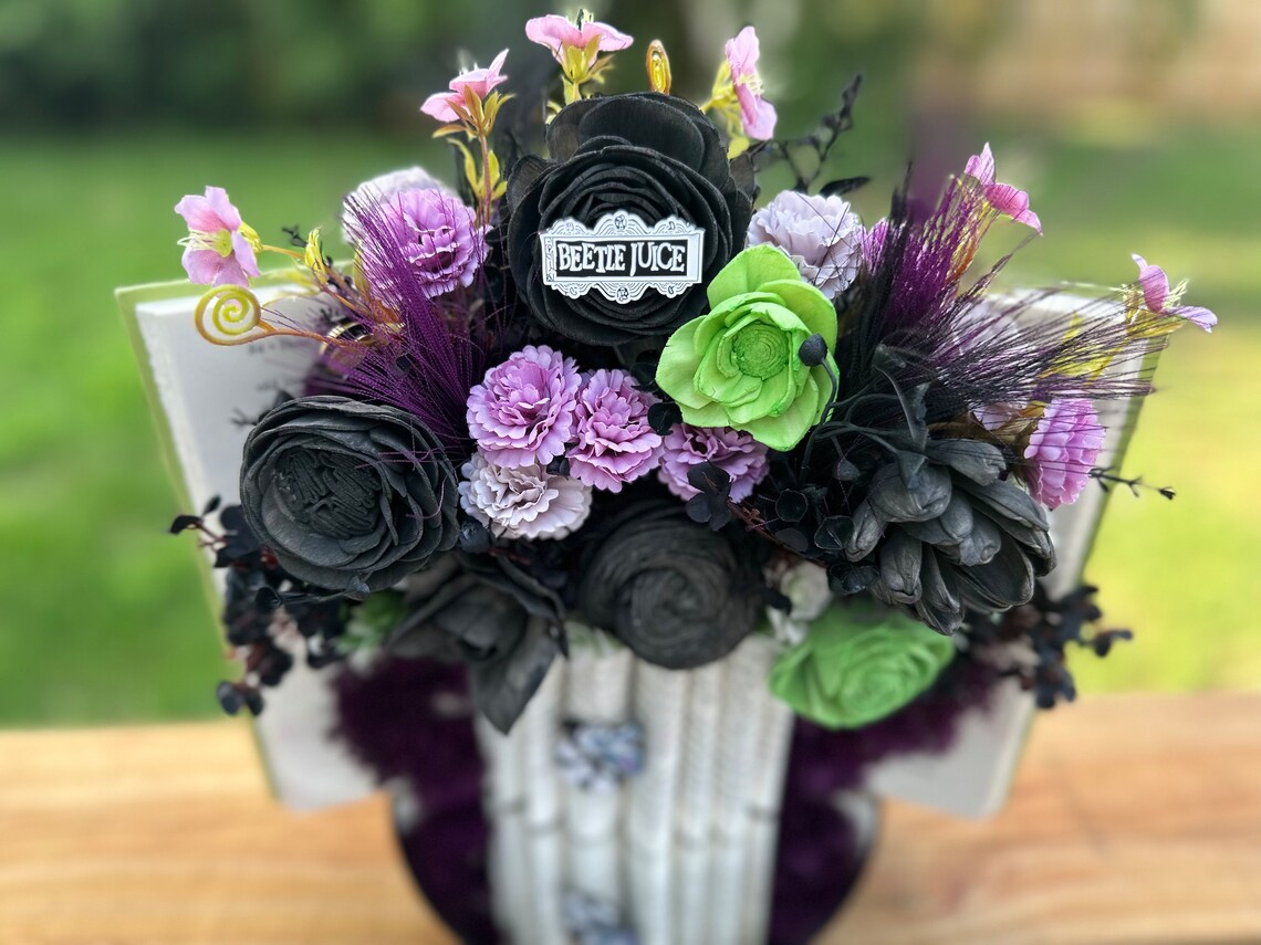 Goth Centerpiece/halloween Decor/ Centerpiece/sola Wood - Etsy