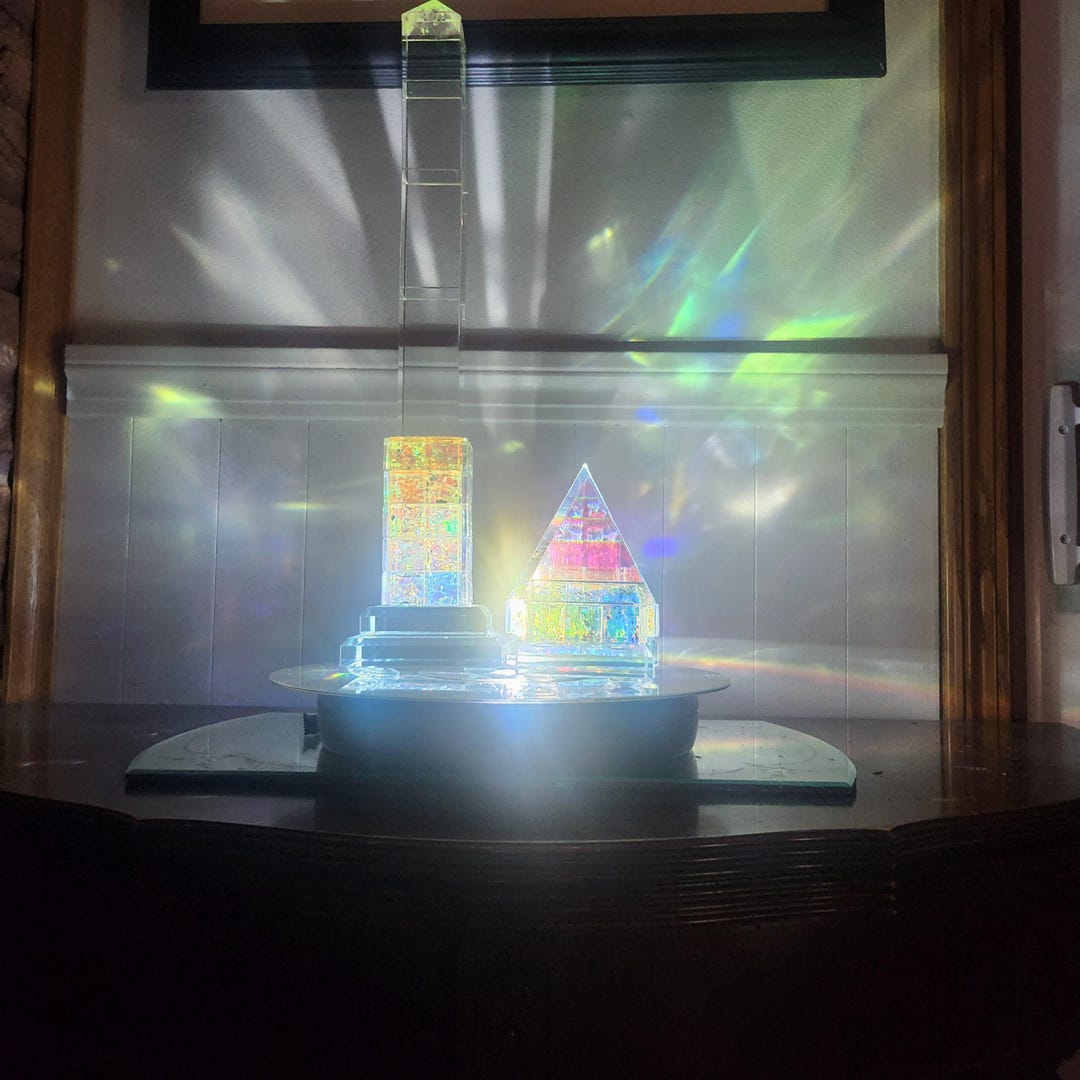 Dichroic Glass NASA Chameleon Crystal OBELISK Optic Art Sculpture Egypt ...