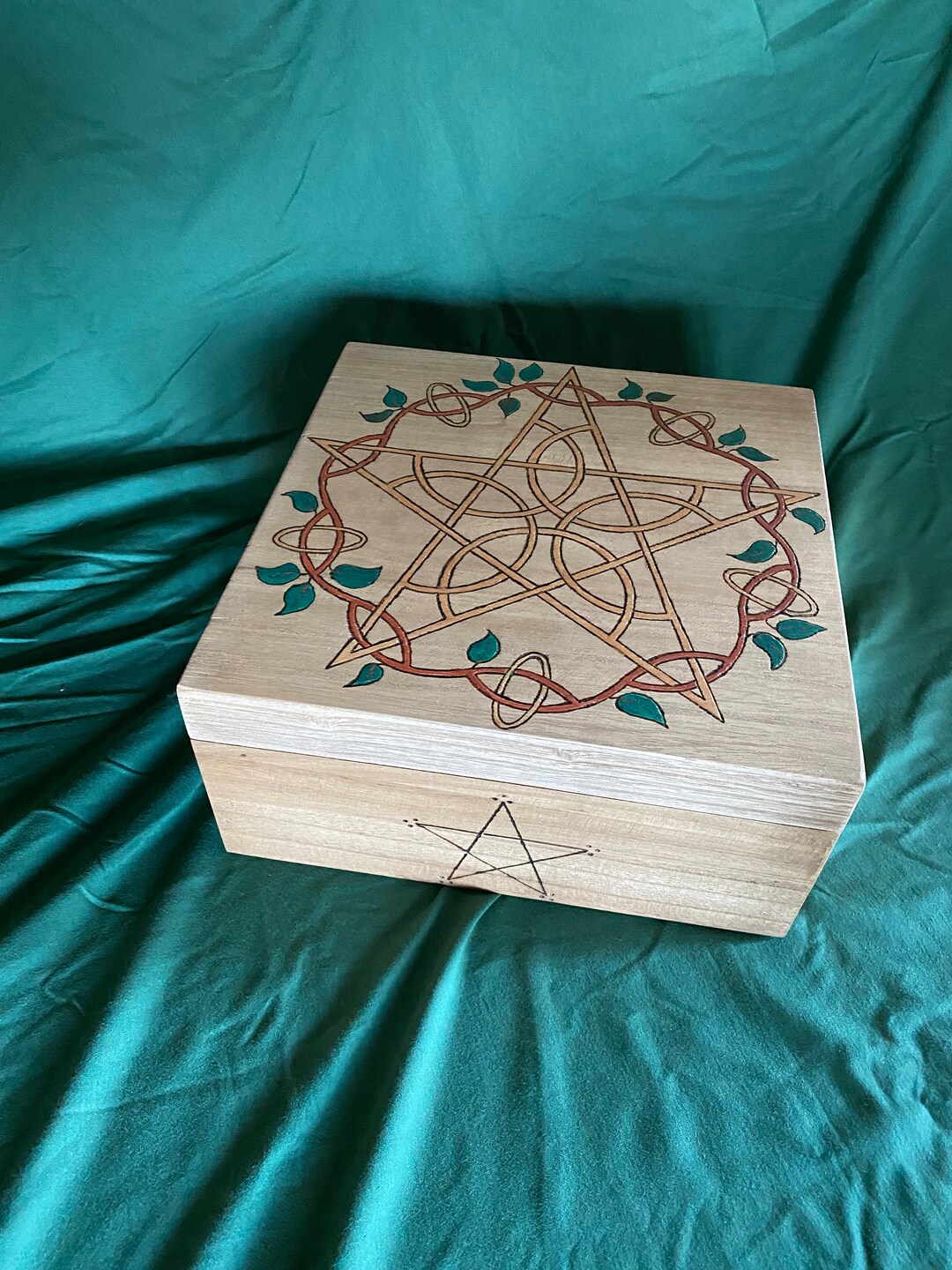 Leaf Entwined Pentagram Box - Etsy