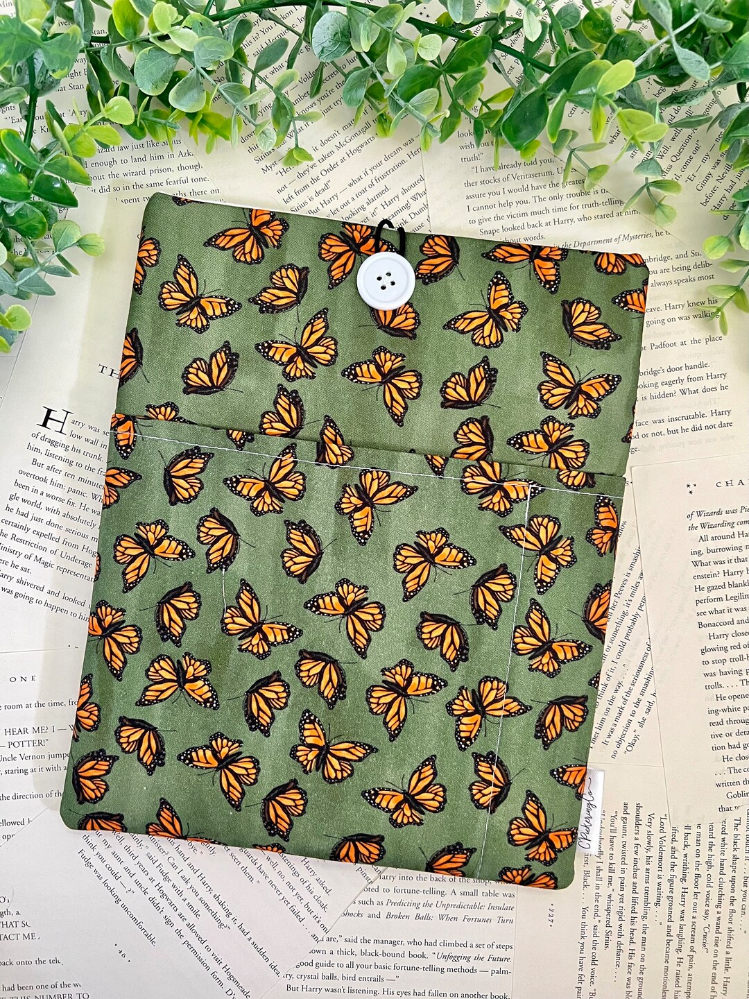 Monarch Butterfly | Padded Book Sleeve - Etsy