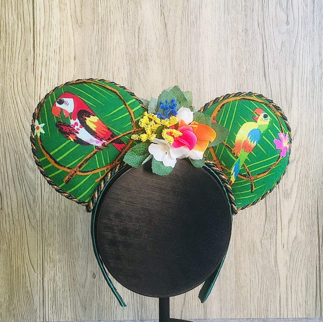 Enchanted Tiki Birds Tiki Bird Parrots Singing Taking - Etsy