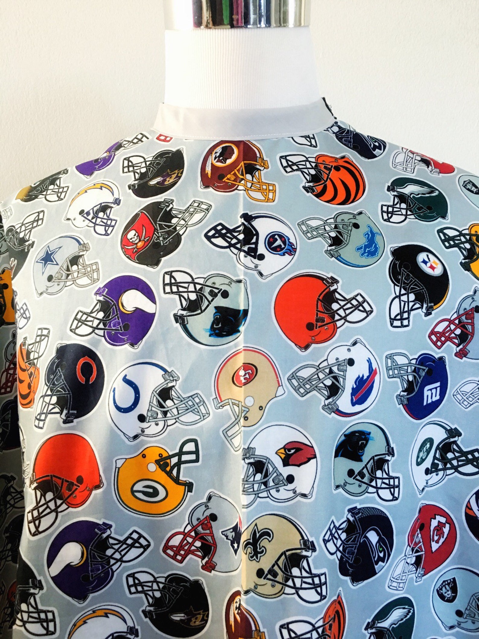 MLB NBA NFL Team Logo Barber Cape Baseball Basketball | Etsy