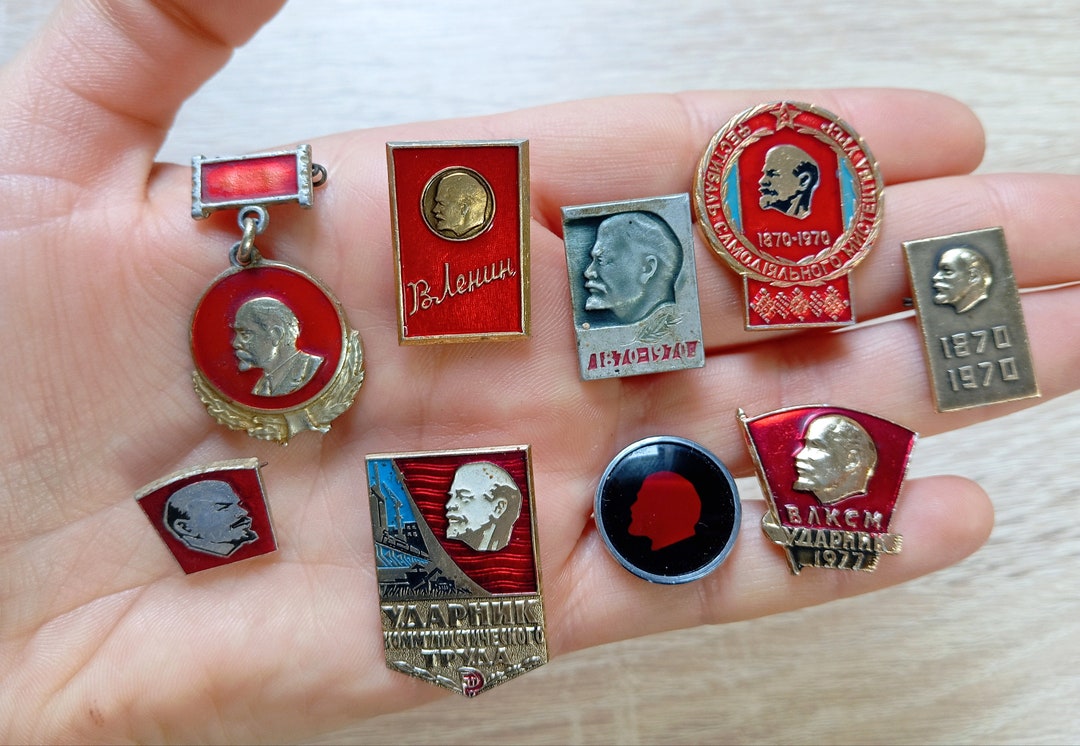 Collection Set 9 Soviet Awards and Badges Lenin 70s, Komsomol of the ...