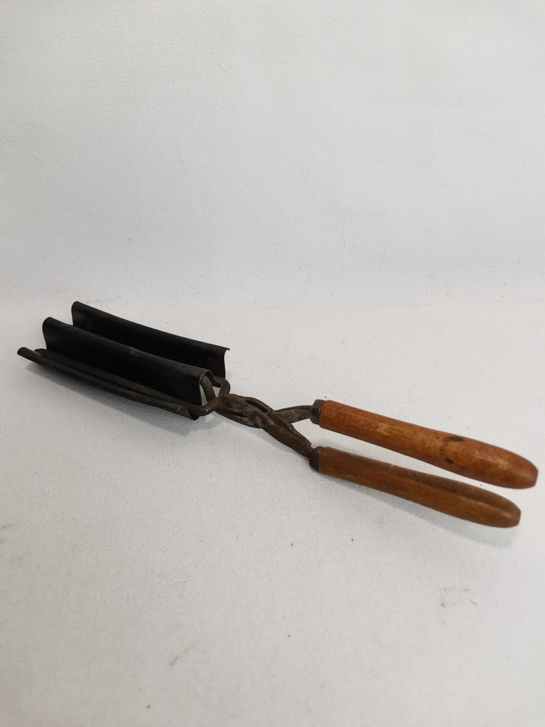 Antique Curling Iron With Wooden Handle 1920s Antique Curling Iron ...