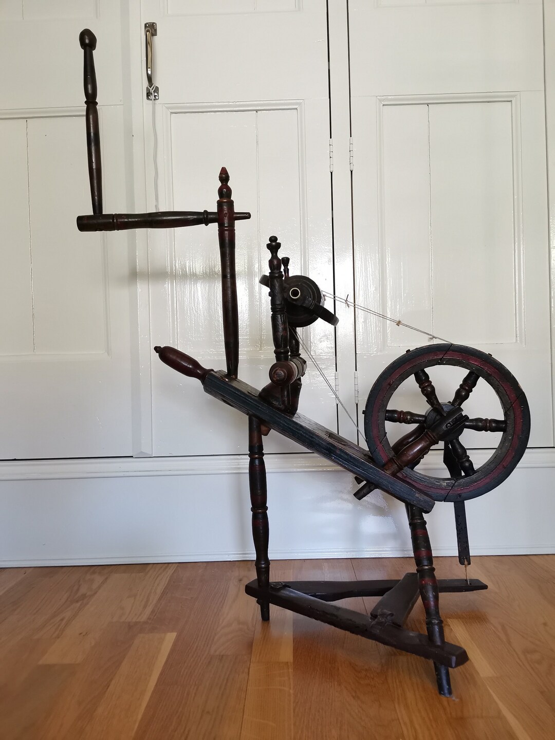 Antique Spinning Wheel With Woodturning Painted in Red and Blue 19th ...