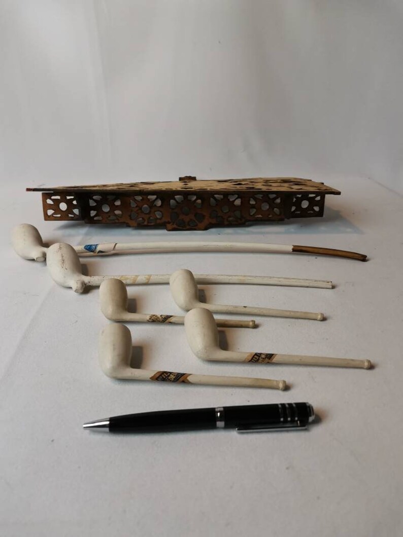 Antique Wood Pipe Rack With 6 Gouda Clay Pipes Goedewaagen | Etsy
