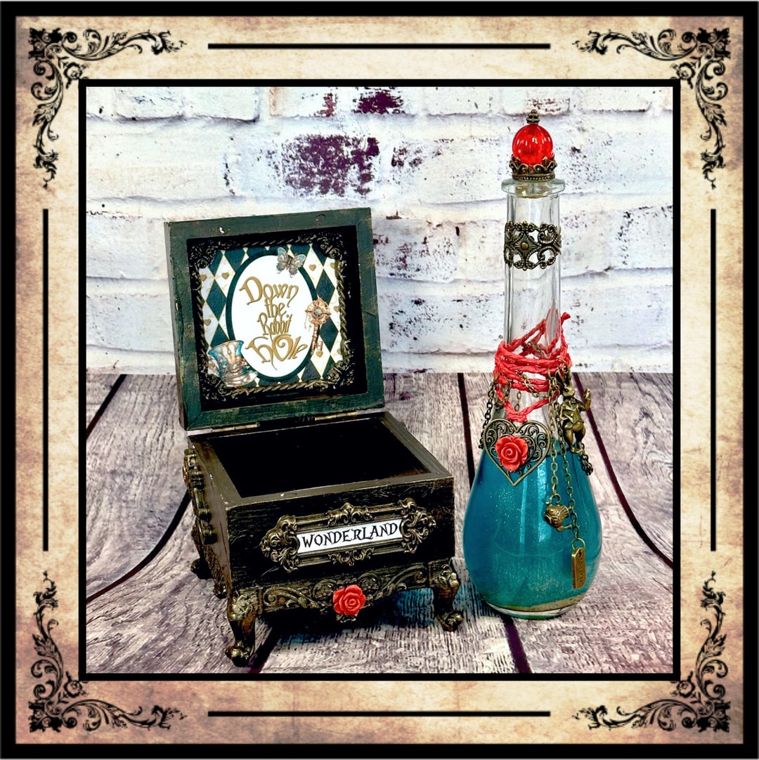 The Tinker Tales of Alice in Wonderland - A Trinket Box & Drink Me ...