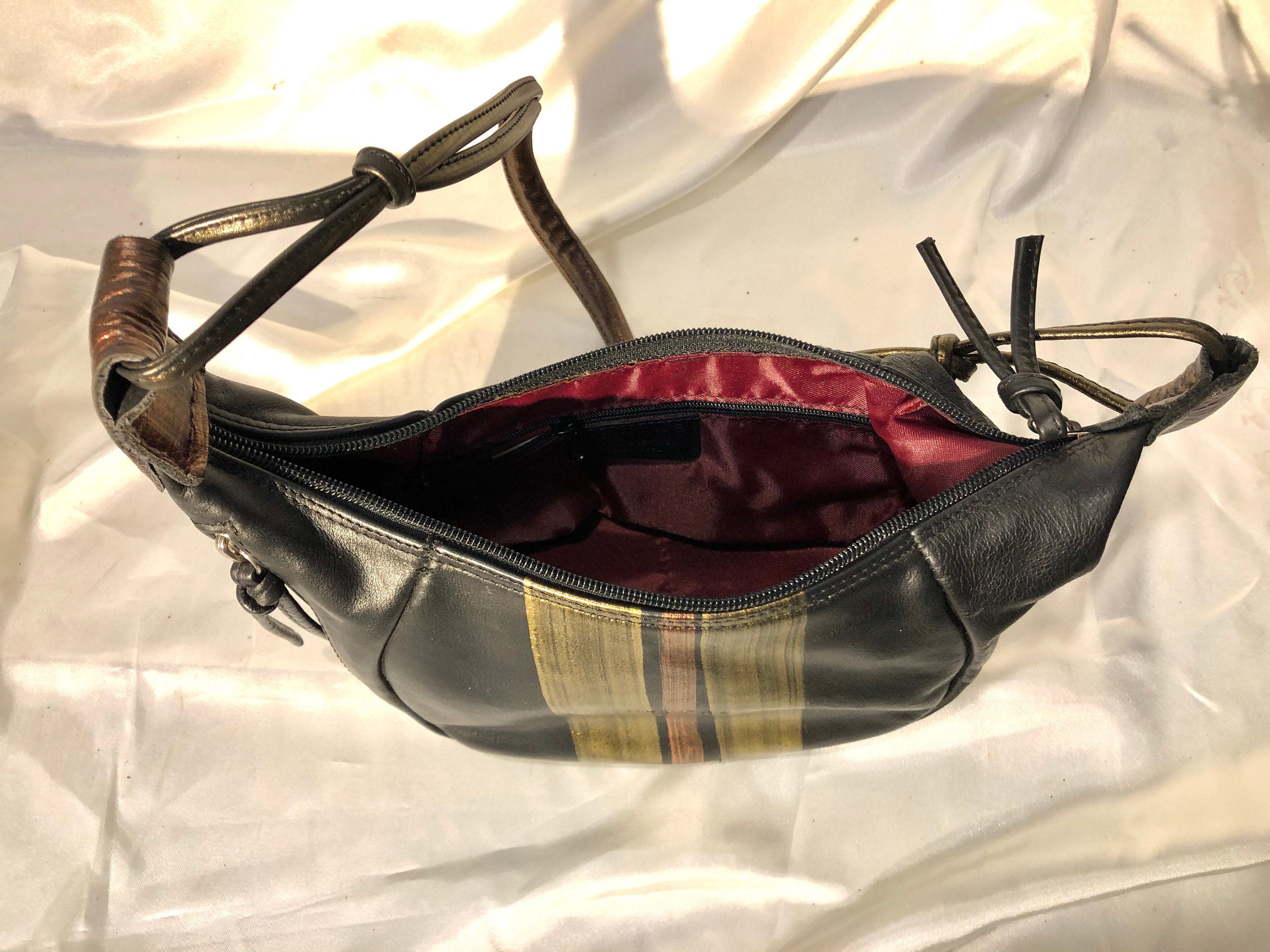 Astore Made in Italy a Black Leather Pouch/shoulder Bag - Etsy