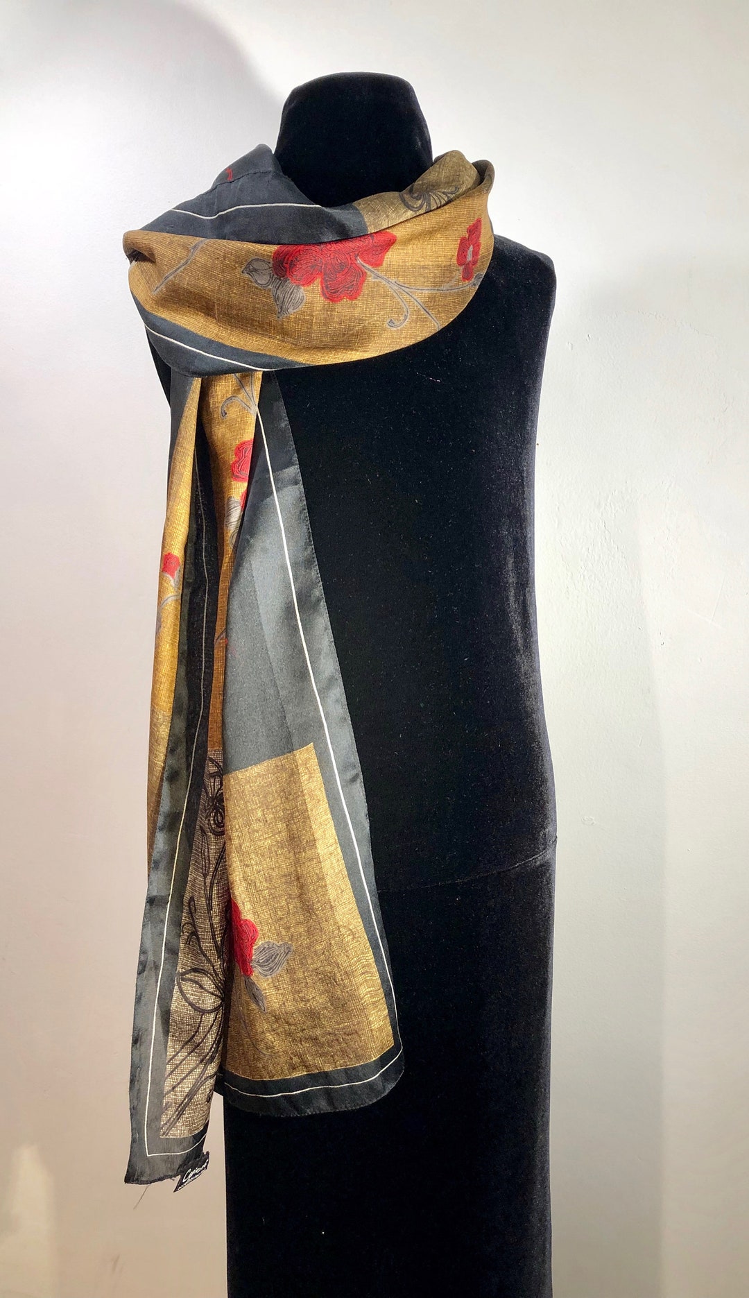 Cejon Vintage - an Elegant Beautifully Designed Soft Silken Scarf With ...