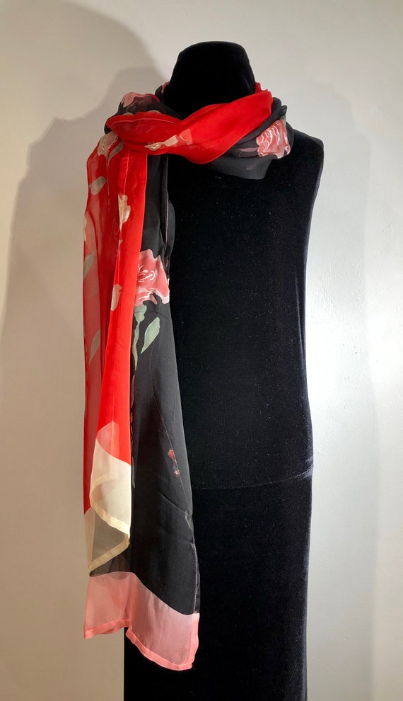 Allea - A luxurious red & black chiffon silk scarf of… - Gem
