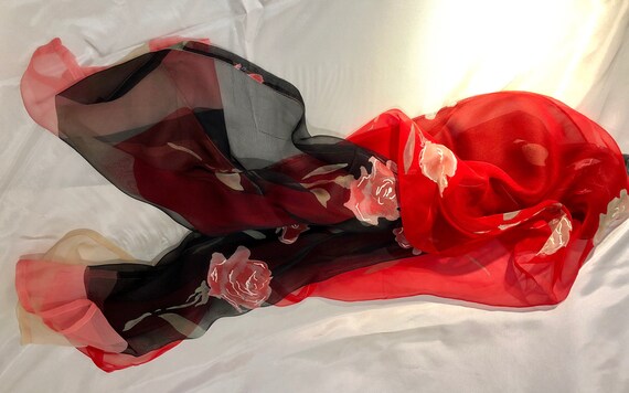 Allea - A luxurious red & black chiffon silk scarf of… - Gem