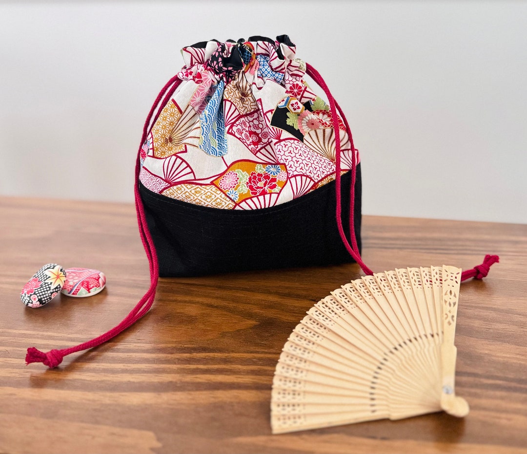 Drawstring Pouch With Pocket Divider | Fan | Traditional Japanese ...