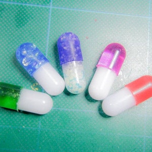 SET of 3 Silicone Molds, Miniature Syringe Mold, Capsule Pill and ...