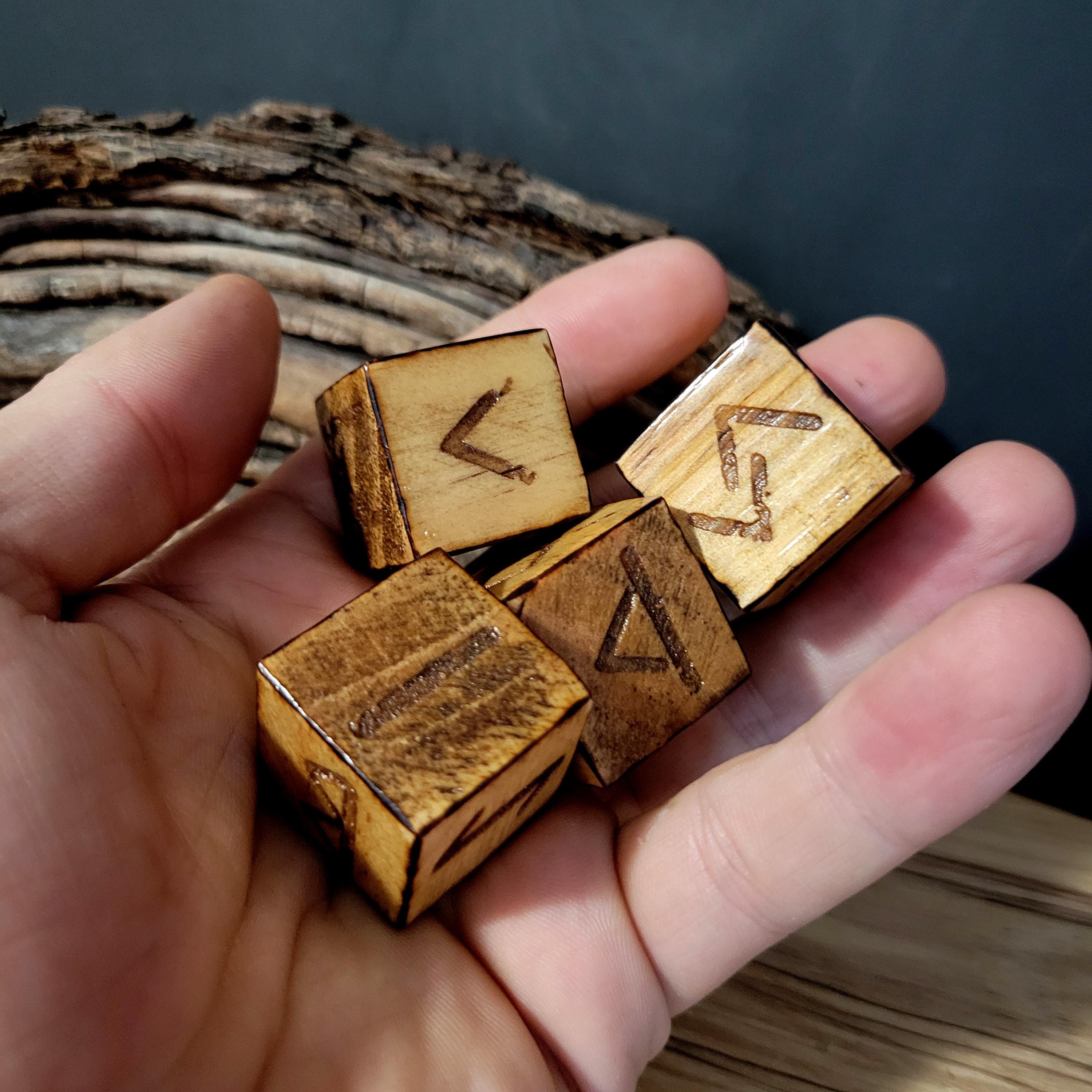 Beech Elder Futhark Rune Dice: VANIR - Etsy