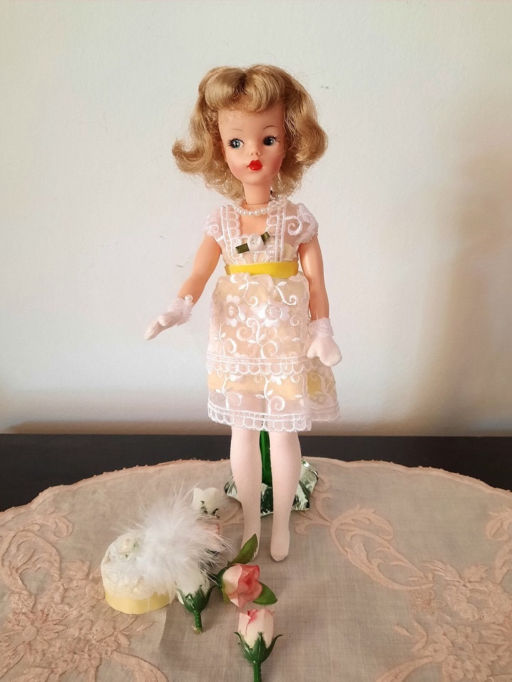 Tammy Doll Ideal BS12-4, 1960 Blonde Collectible , Art Doll, 12 Inch. With Lace Dress, Hat ...