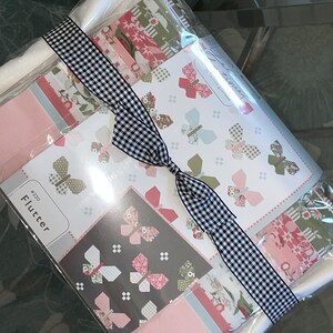 Flutter Quilt Kit - Light Background - FREE SHIPPING! - Etsy