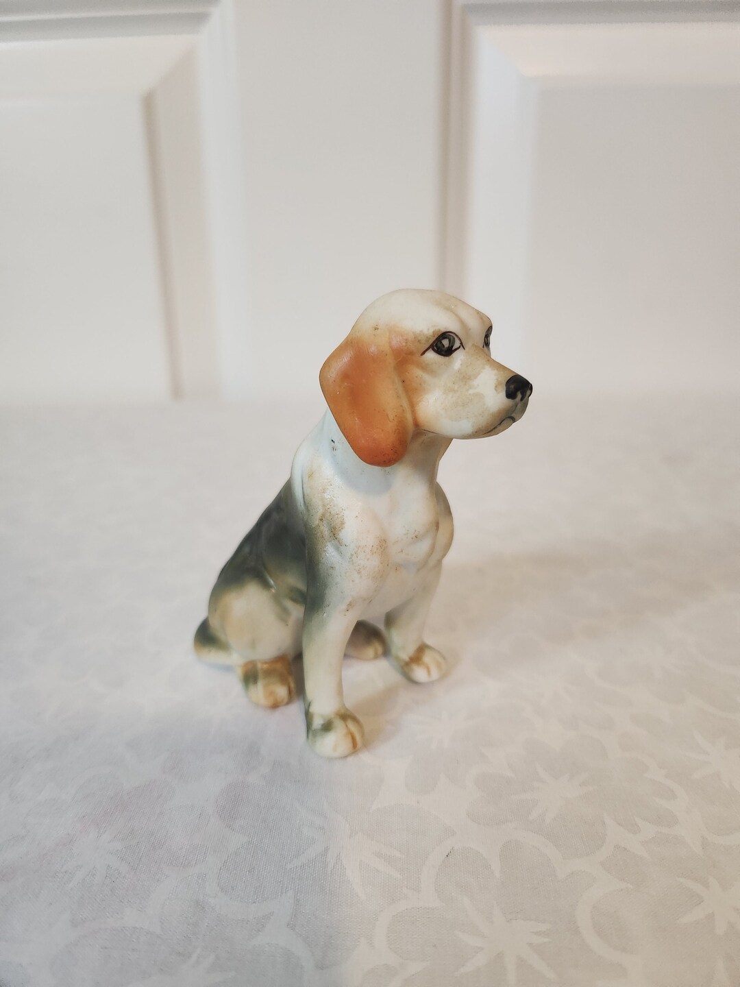Sitting Beagle Dog Figurine - Etsy