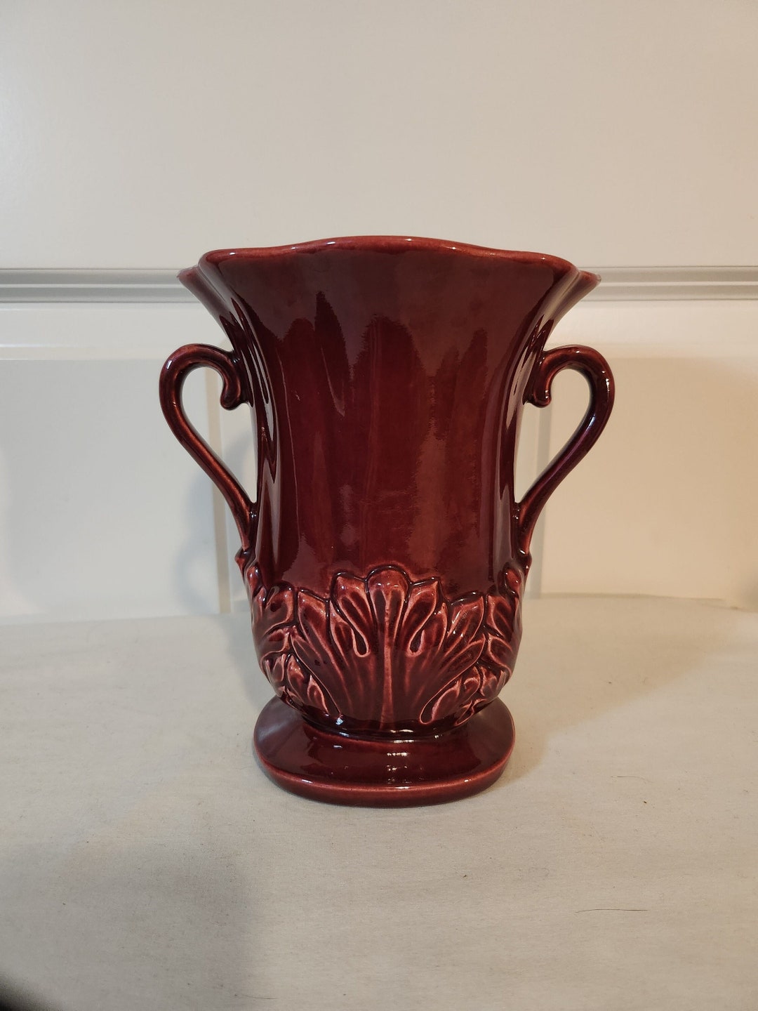 Red Wing USA Pottery Double Handled Burgandy Vase With Leaf Pattern - Etsy