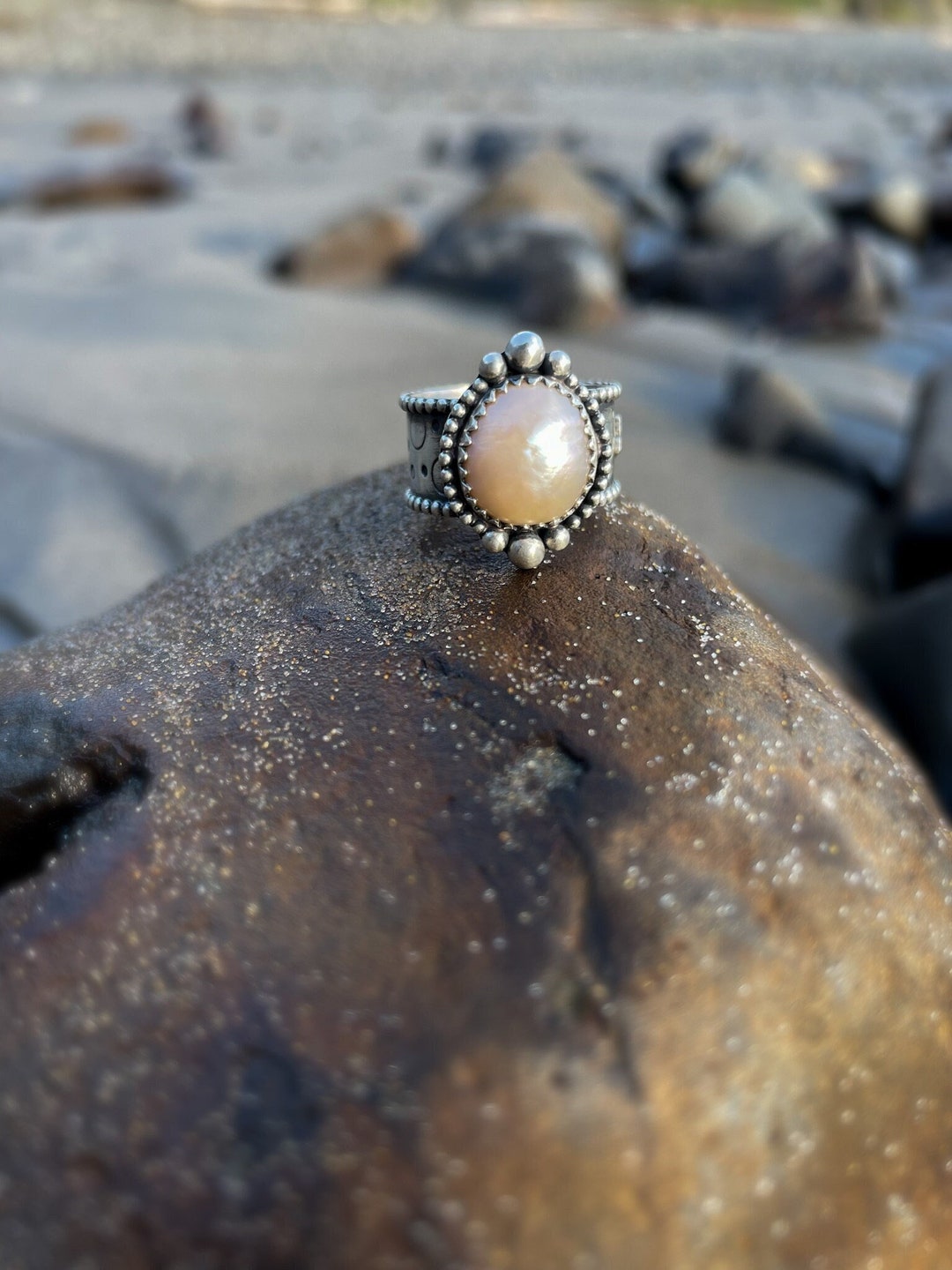 Pearl Whale Ring - Etsy