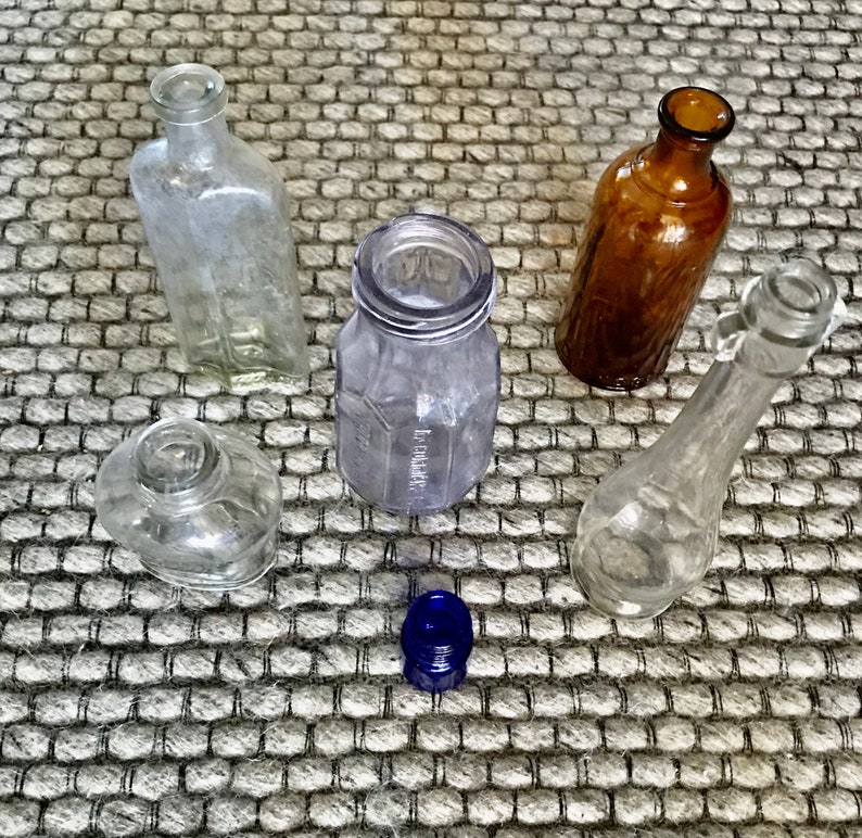 Vintage and Antique Colored Glass Bottles Vessels Jars and - Etsy Sweden