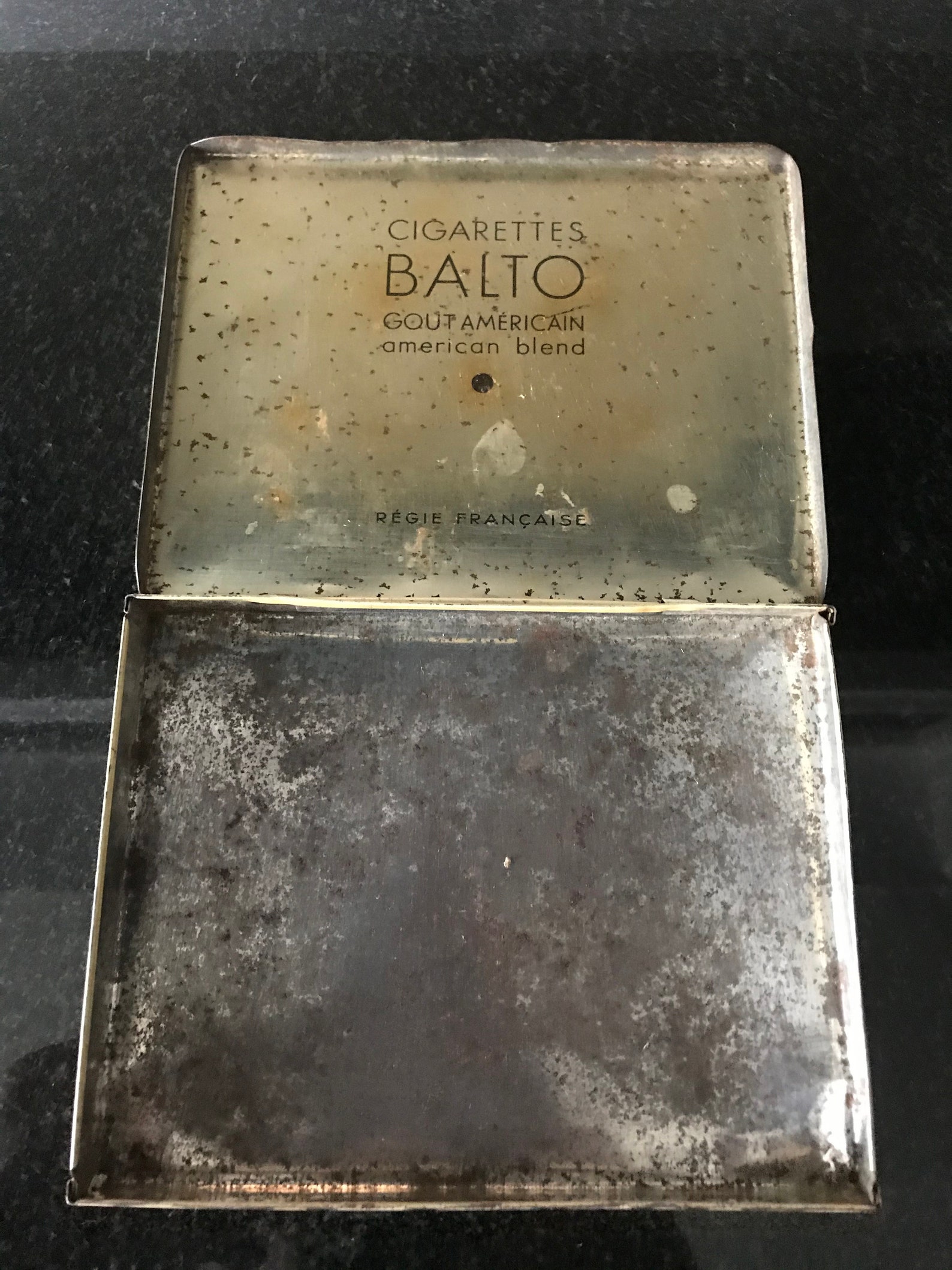 Vintage 1950s Balto French 50 Cigarette Tin With American Tobacco. Made ...