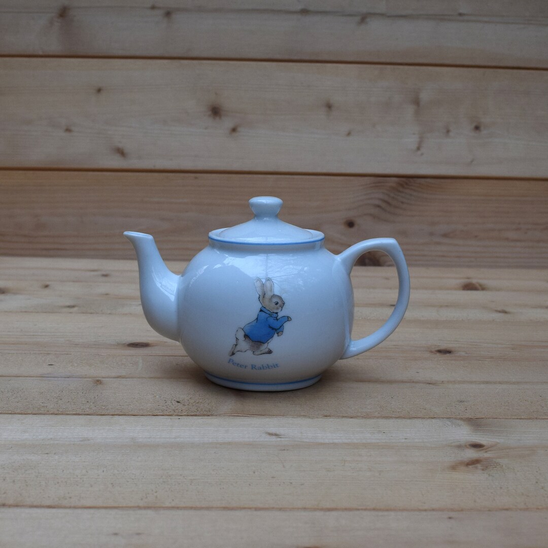 Beatrix Potter Peter Rabbit Child's Teapot (MINIATURE TEAPOT) - Etsy