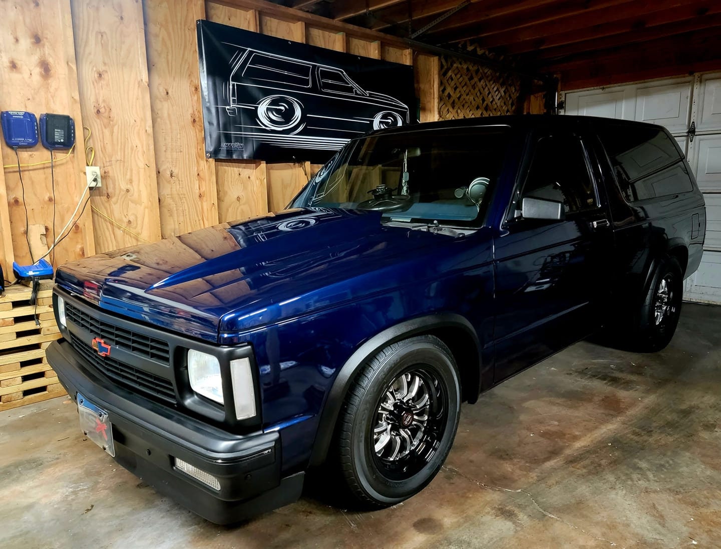 Lowered 1st Gen S10 Blazer