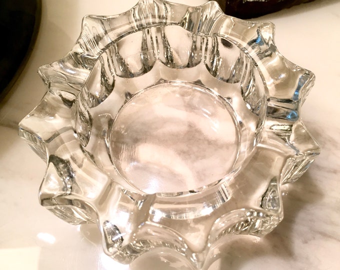Beautiful Mid Century Modern Clear Crystal Glass Ashtray Cog Gear ...