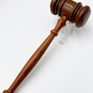 Vintage Wooden Gavel With Clear Acrylic Stand Auctioneer Gavel Judge ...