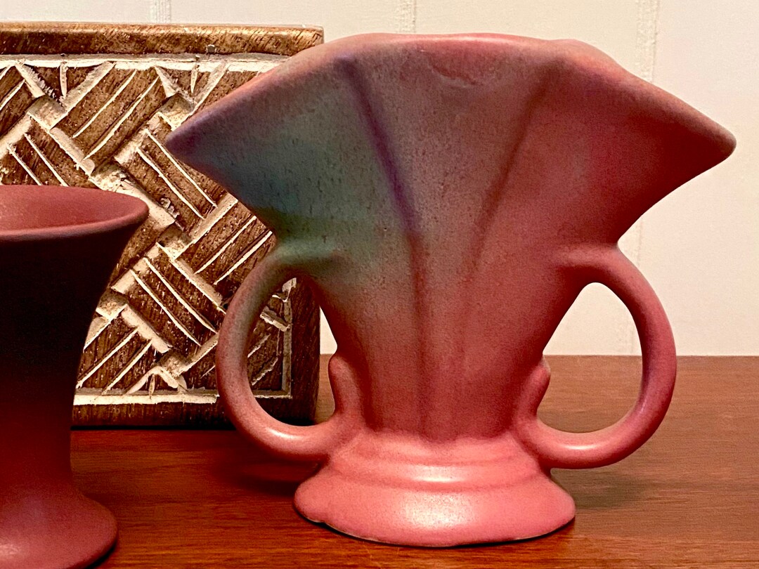 Vintage Niloak Pottery Fan Vase Ombre Matte Mulberry and Green Glaze ...