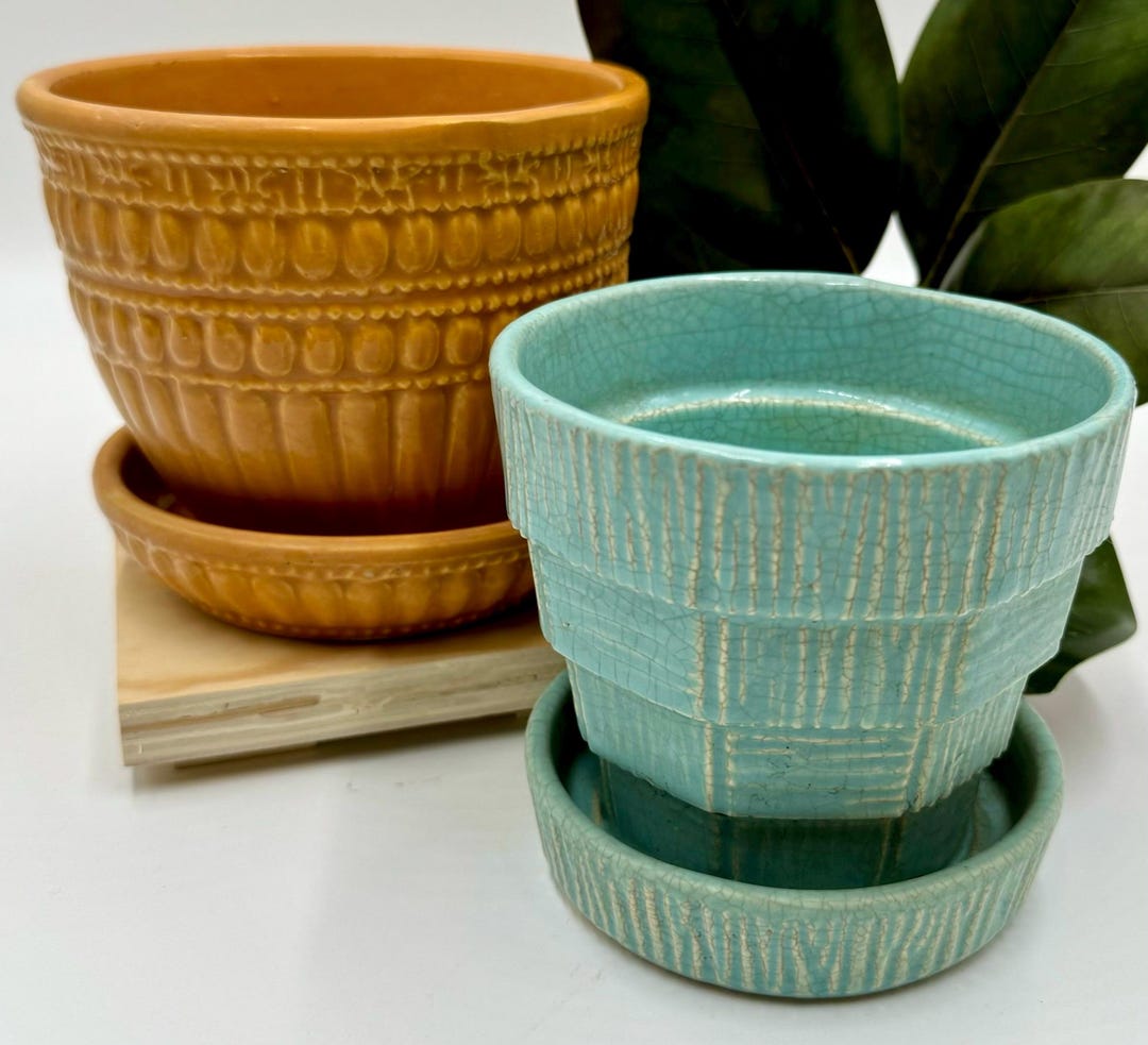 Vintage Mccoy Pottery Flower Pots With Built-in Saucers Mccoy Pottery ...